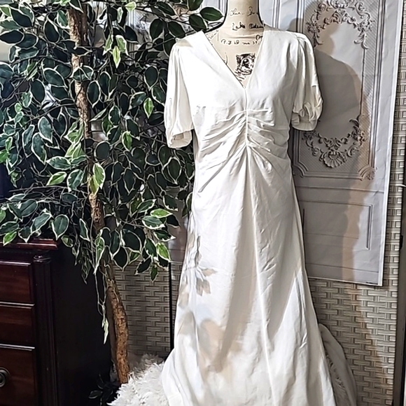 Zara | Dresses | Zara White Long Puff Sleeve Pleated Top Dress Xl ...